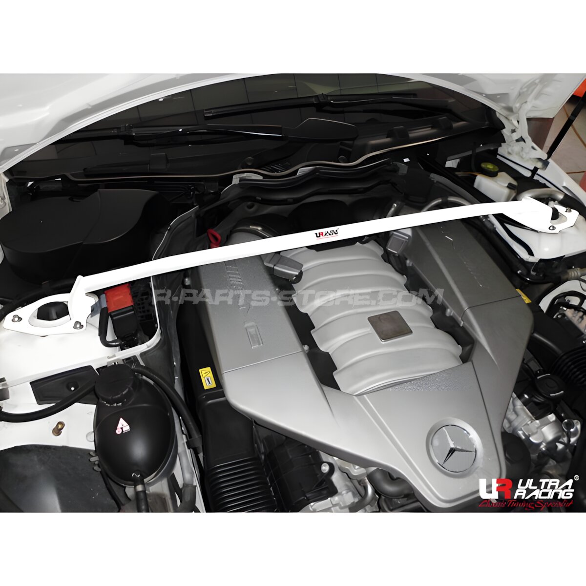 Ultra Racing Strut Bar Mercedes W204 C200/C250/C350/C63