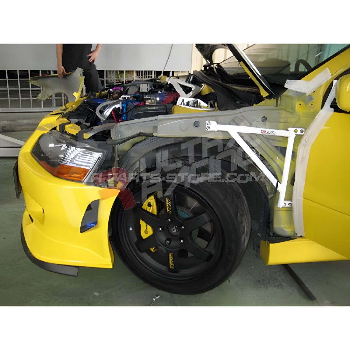 Ultra Racing Fender Bars - 01-07 Mitsubishi Evo VII/VIII